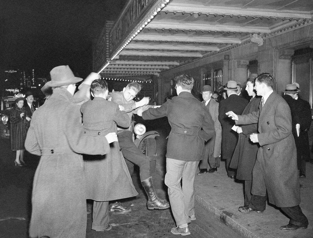 Cuando los nazis norteamericanos desfilaban por Nueva York, la German ...